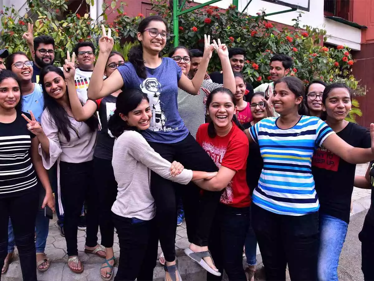 10वीं और 12वीं के बाद आगे क्या? - IDTV IndraDhanush